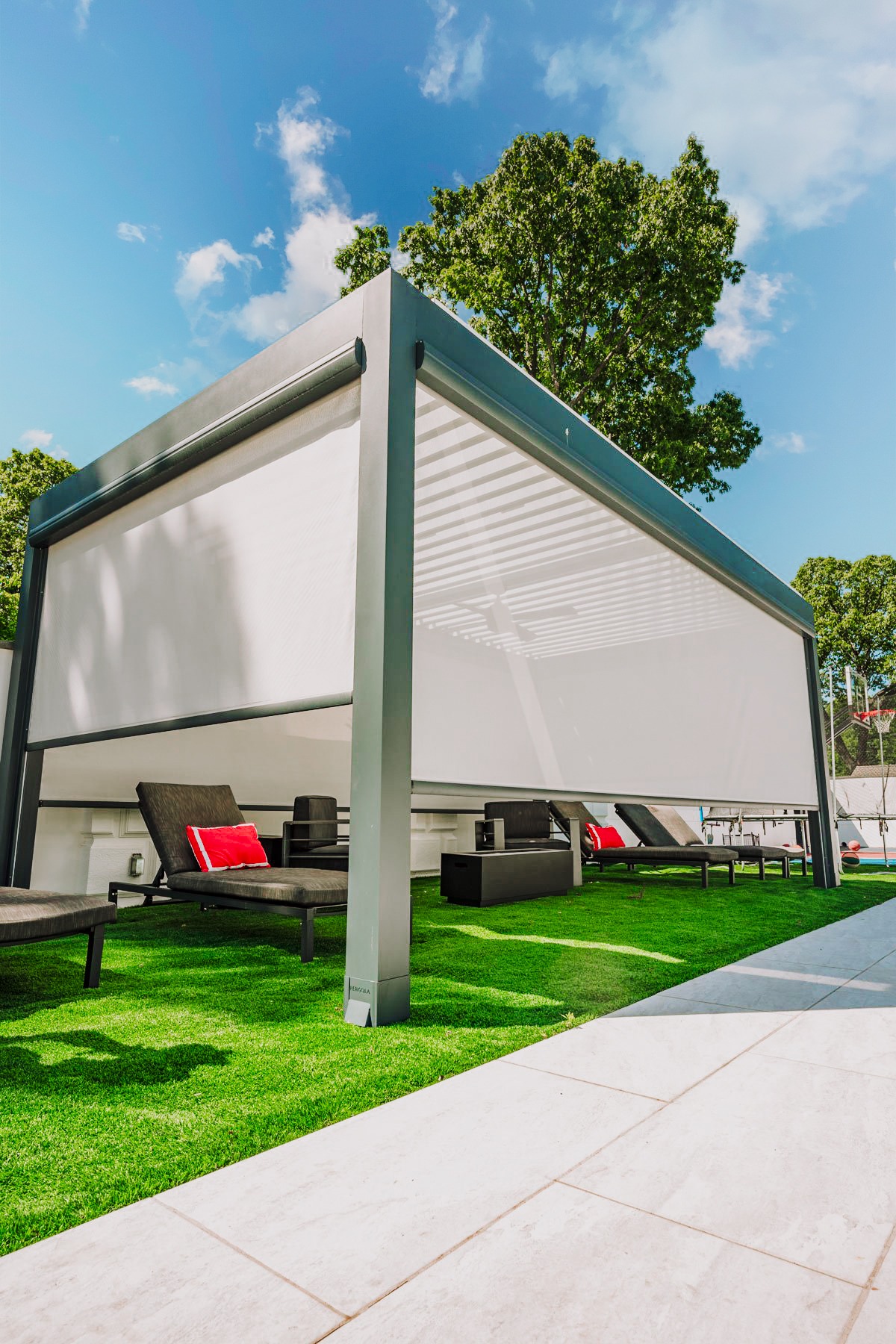 Zip Curtain Systems - Mass Veranda